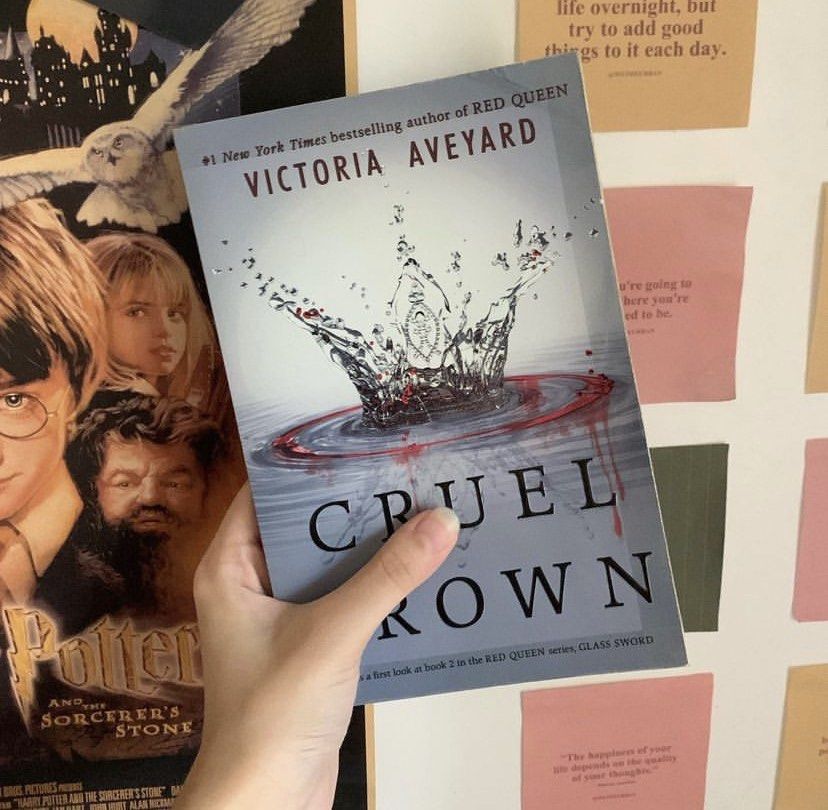 Cruel Crown (Red Queen 1&2 Novellas - Queen Song & Steel Scars) by ...