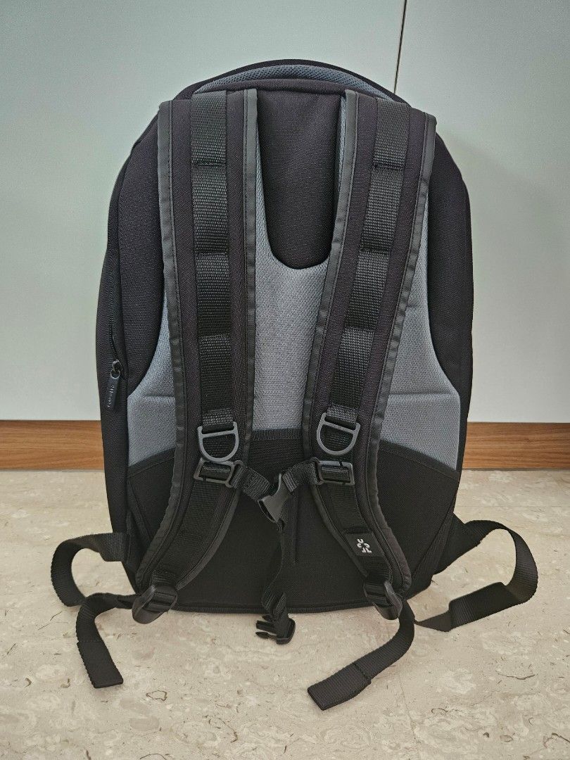 Crumpler Zero Border, Men's Fashion, Bags, Backpacks on Carousell