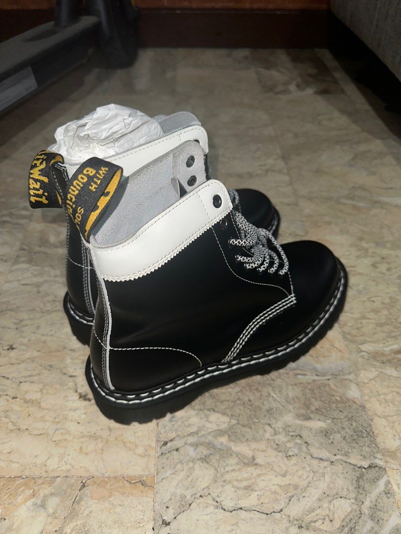 DM 1460 Pascal, Men's Fashion, Footwear, Boots on Carousell