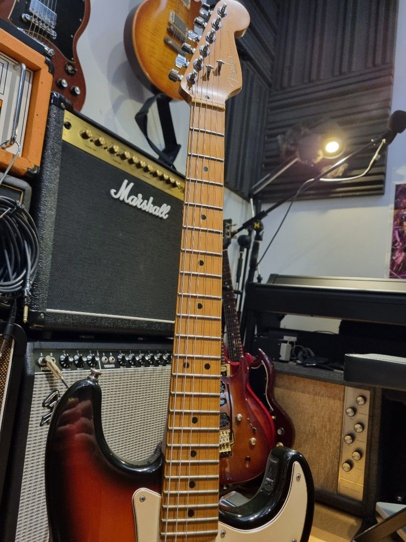 Fender American Standard Stratocaster 1997, Hobbies & Toys, Musical ...
