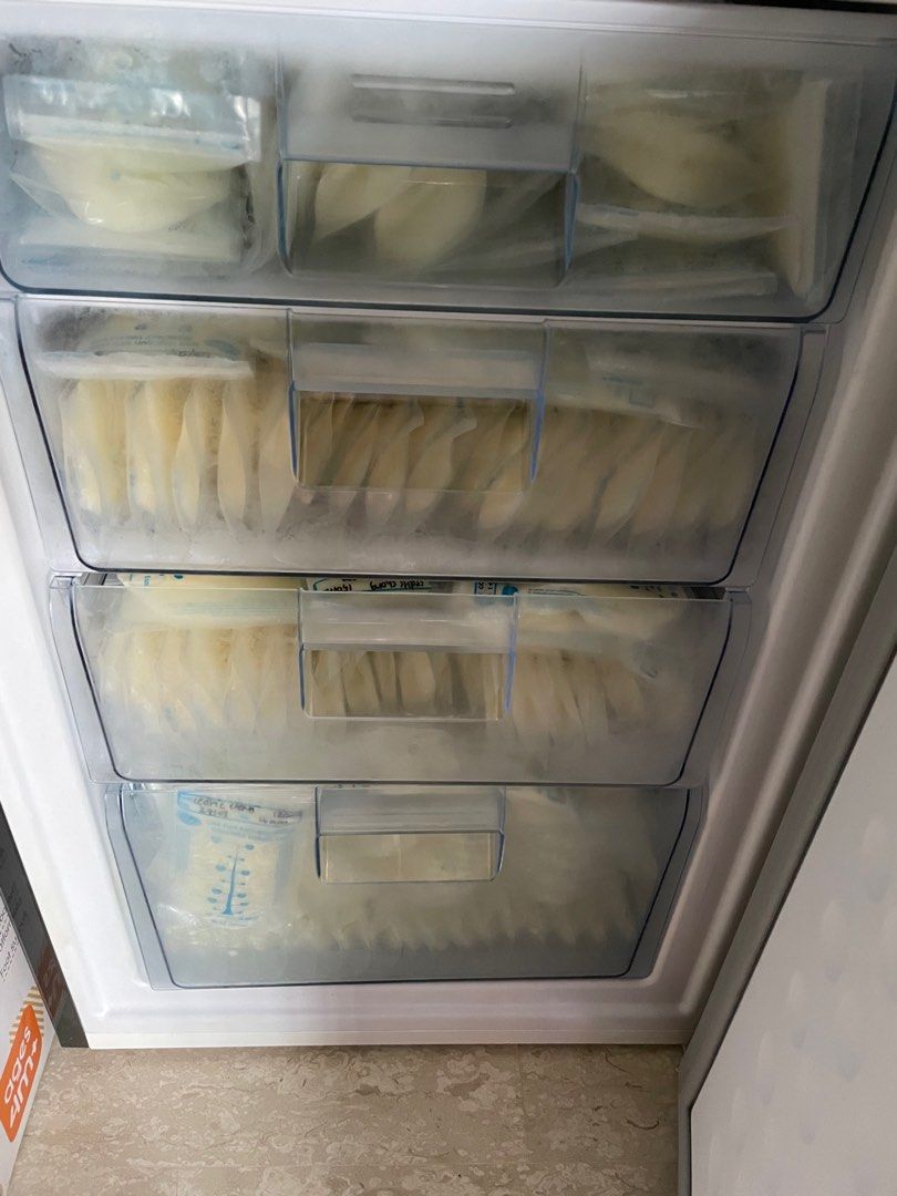 Frozen Breast Milk, Babies & Kids, Nursing & Feeding, Breastfeeding ...