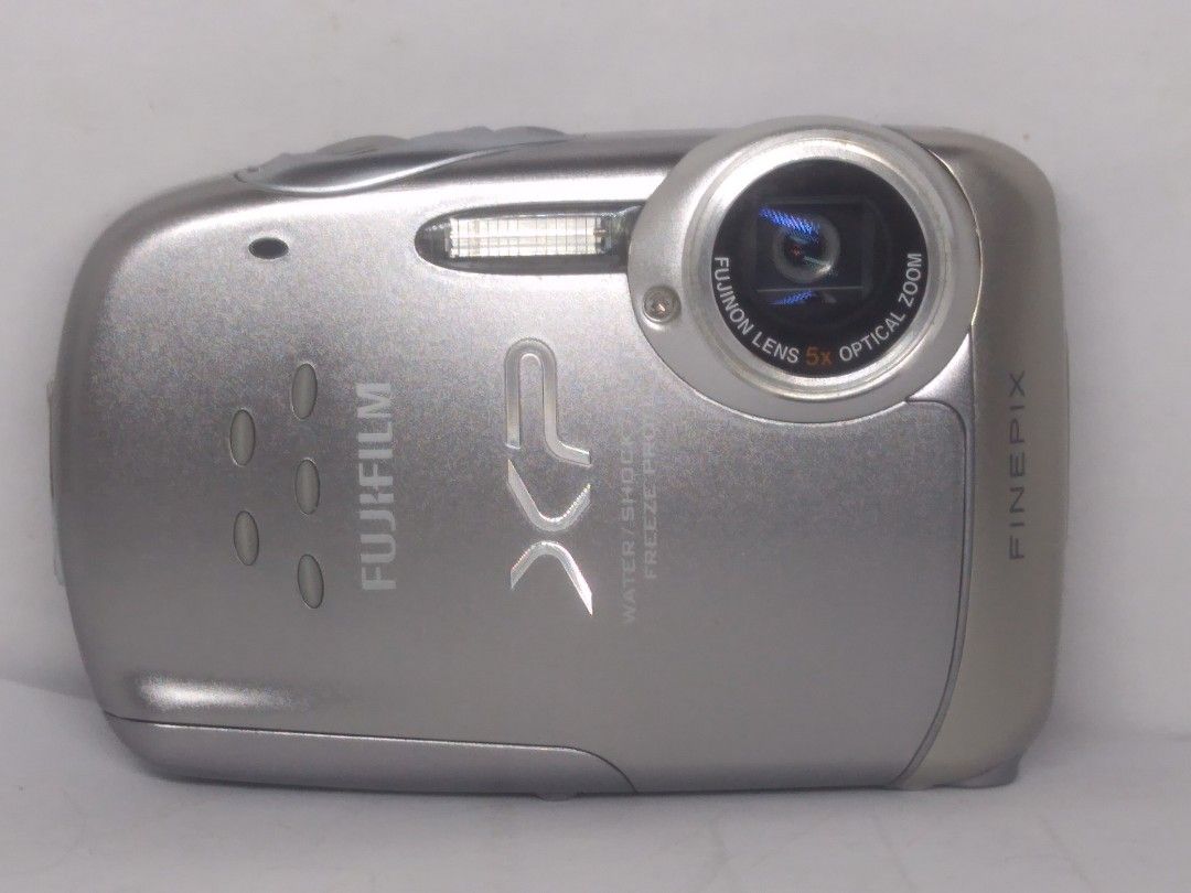 Fujifilm pinepix XP waterproof, Photography, Cameras on Carousell
