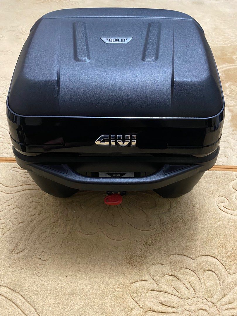 Givi B32NB Box, Motorcycles, Motorcycle Accessories on Carousell