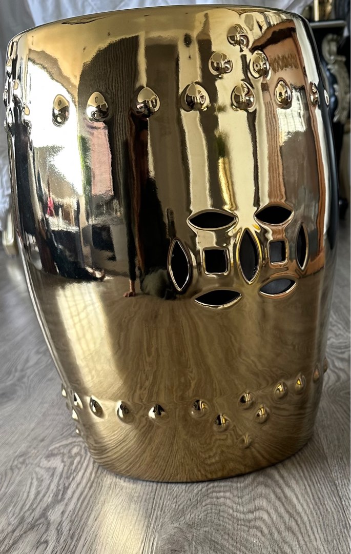 Gold stool, Furniture & Home Living, Furniture, Chairs on Carousell
