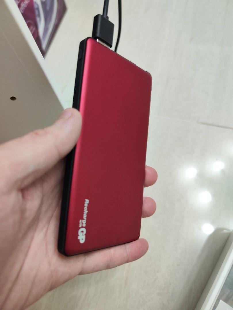 GP Power Bank 5000 mAH, 手提電話, 電話及其他裝置配件, 其他電子周邊配件及產品 - Carousell