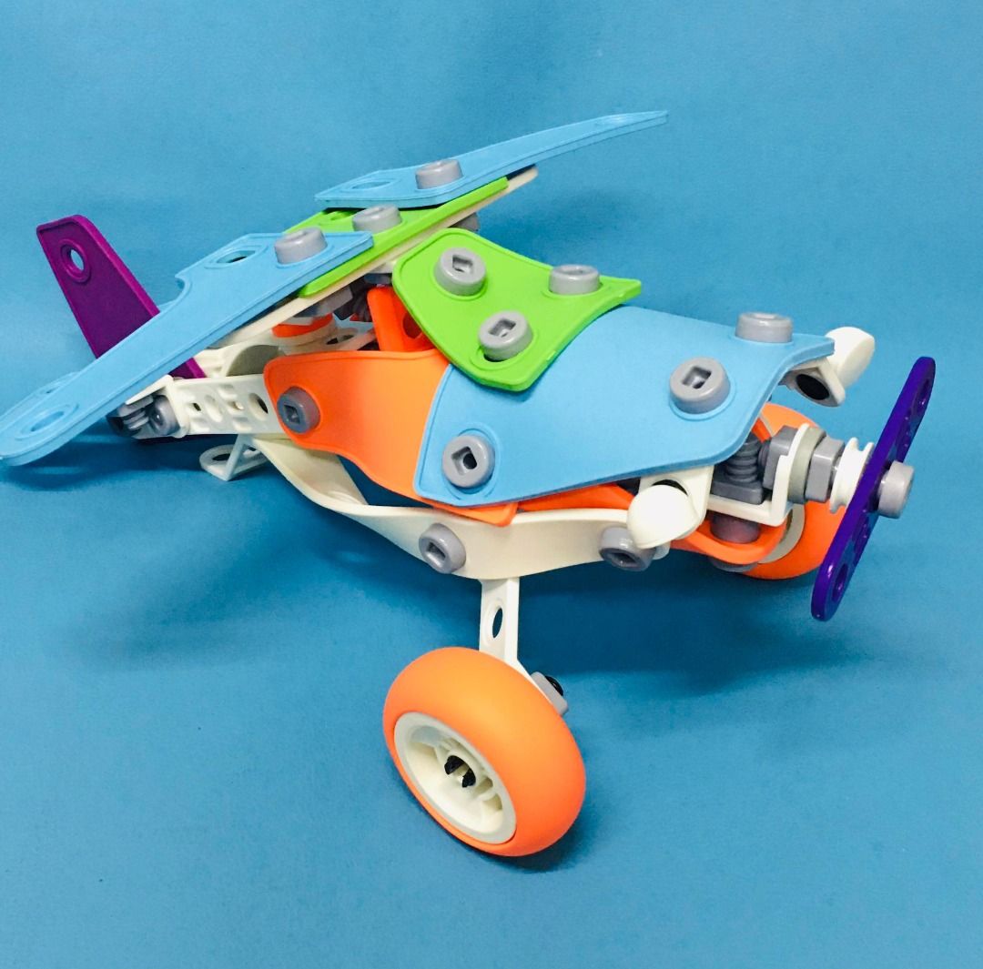 Hayne 5-in-1 Build & Play Streamline Design Of Model (132 pieces ...