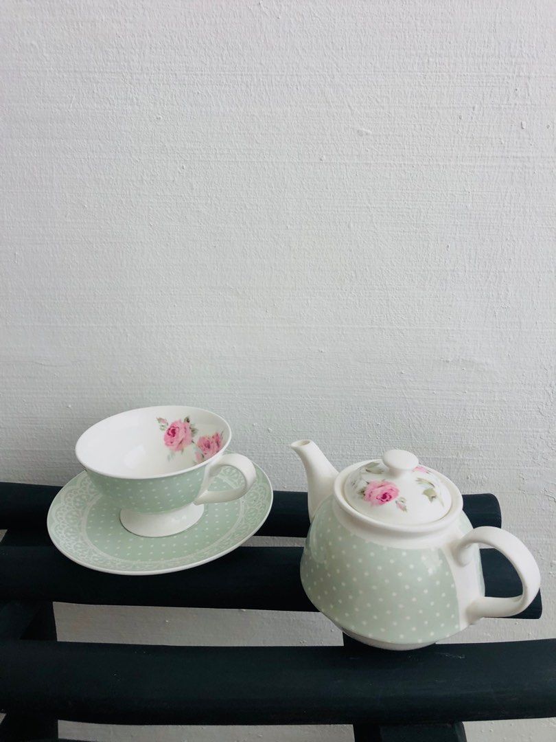 Laura Ashley Tea set, Furniture & Home Living, Kitchenware & Tableware ...