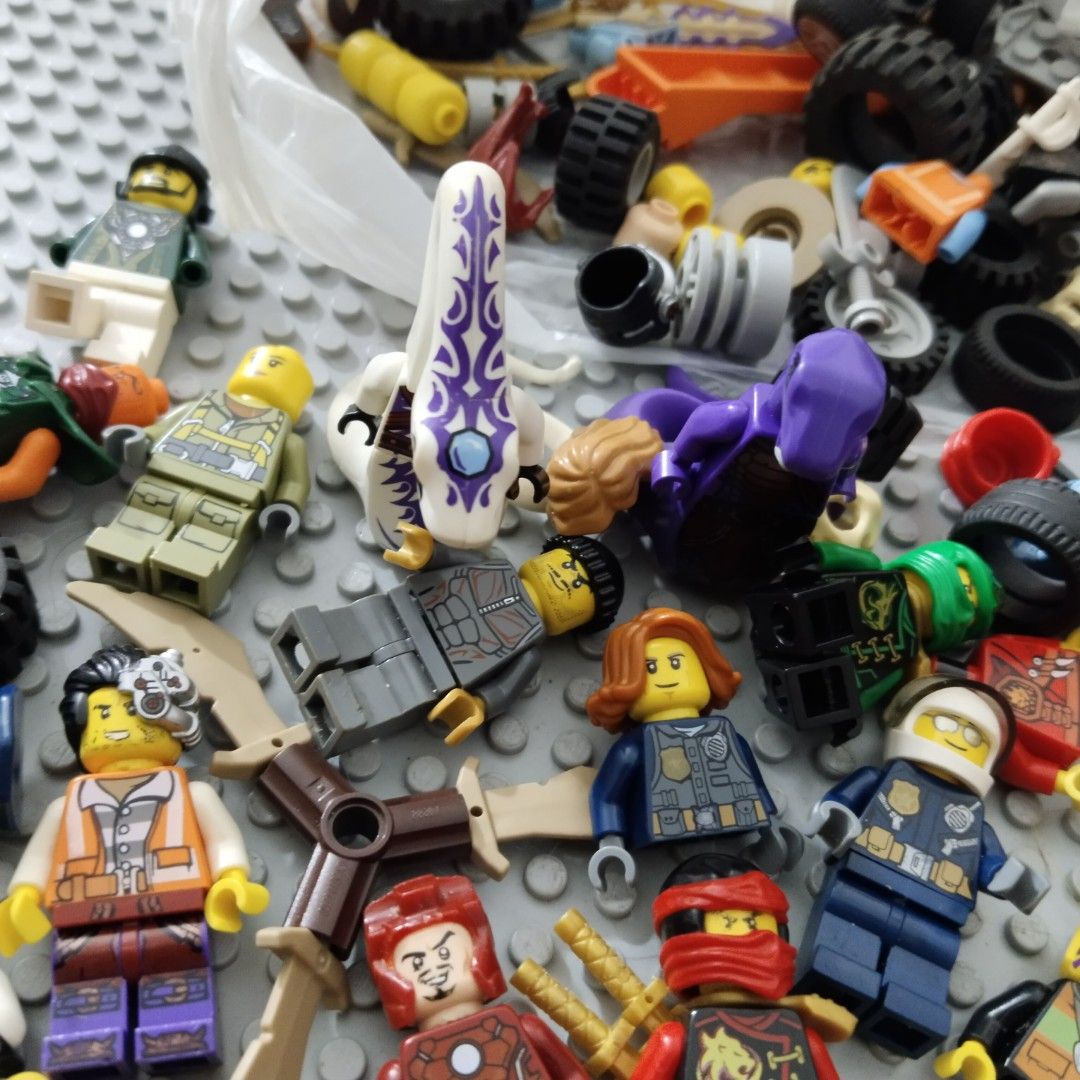 Lego authentic, Hobbies & Toys, Toys & Games on Carousell