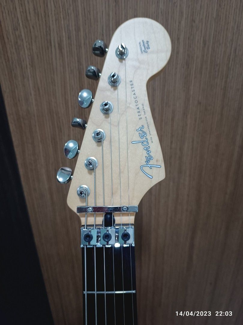 MIJ Fender Stratocaster Floyd Rose, Hobbies & Toys, Music & Media ...