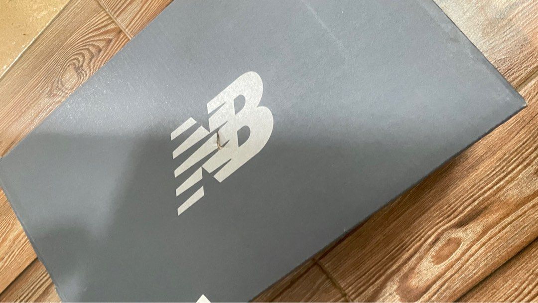 NEW BALANCE NB 1000% ori store on Carousell