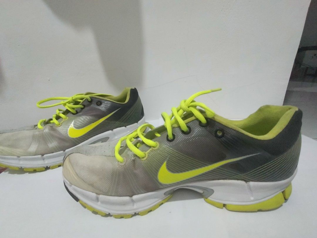 NIKE ZOOM ORIGINAL sneakers, Olah Raga, Baju Olahraga di Carousell