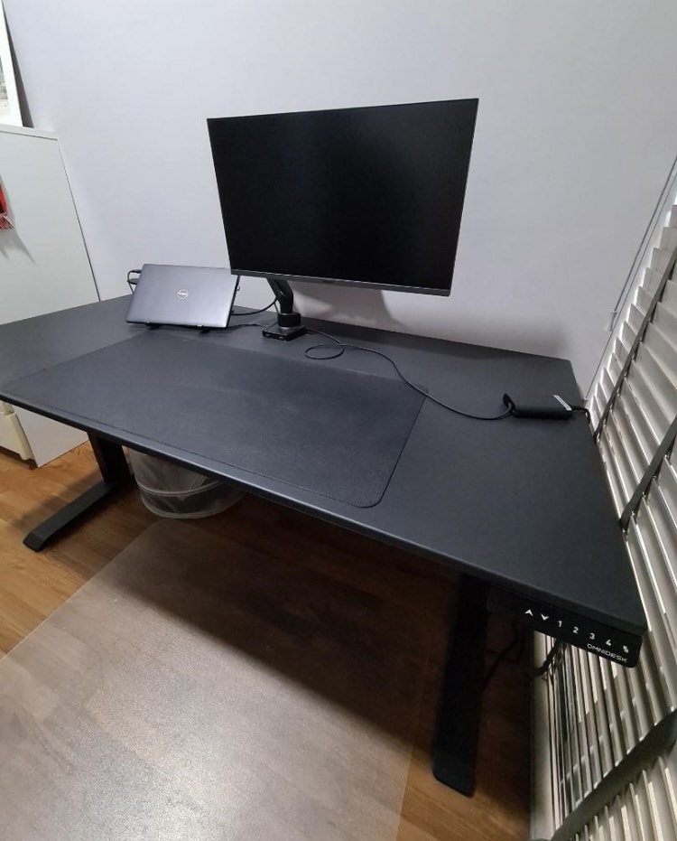 FREE monitor arm Omnidesk pro 2020 w/ monitor arm and cable extension ...