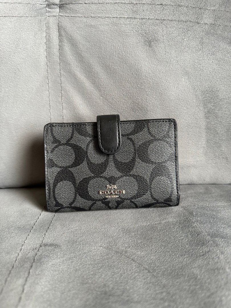 Original Coash Wallet, Luxury, Bags & Wallets on Carousell