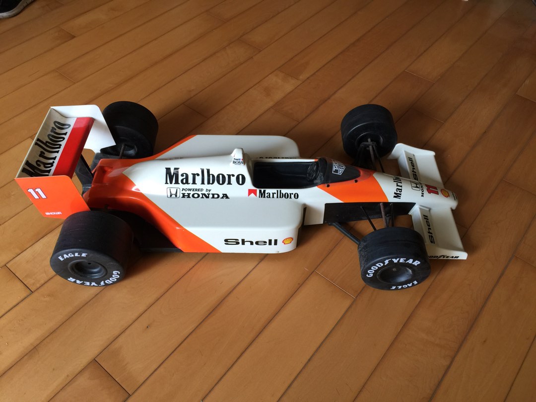plastic racing car, 興趣及遊戲, 收藏品及紀念品, 古董收藏 - Carousell