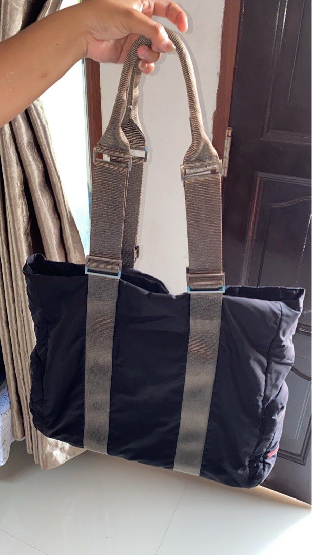 PRADA TOTEBAG, Fesyen Pria, Tas & Dompet , Tas Selempang di Carousell