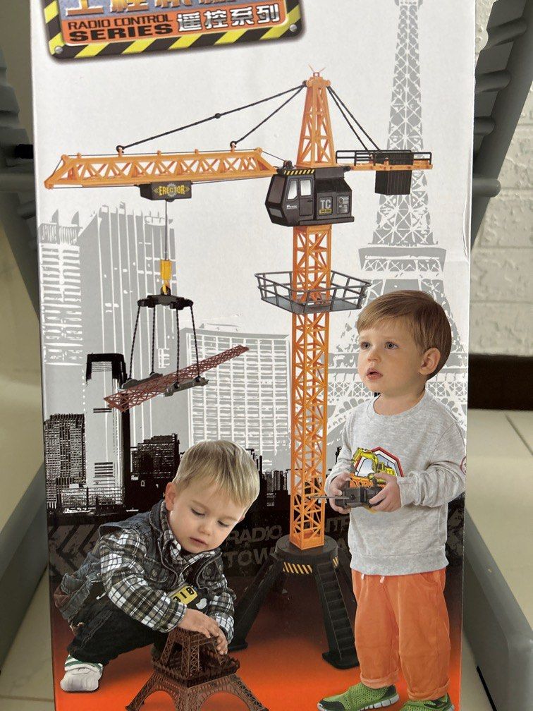 Remote Control Tower Crane, Hobbies & Toys, Toys & Games on Carousell
