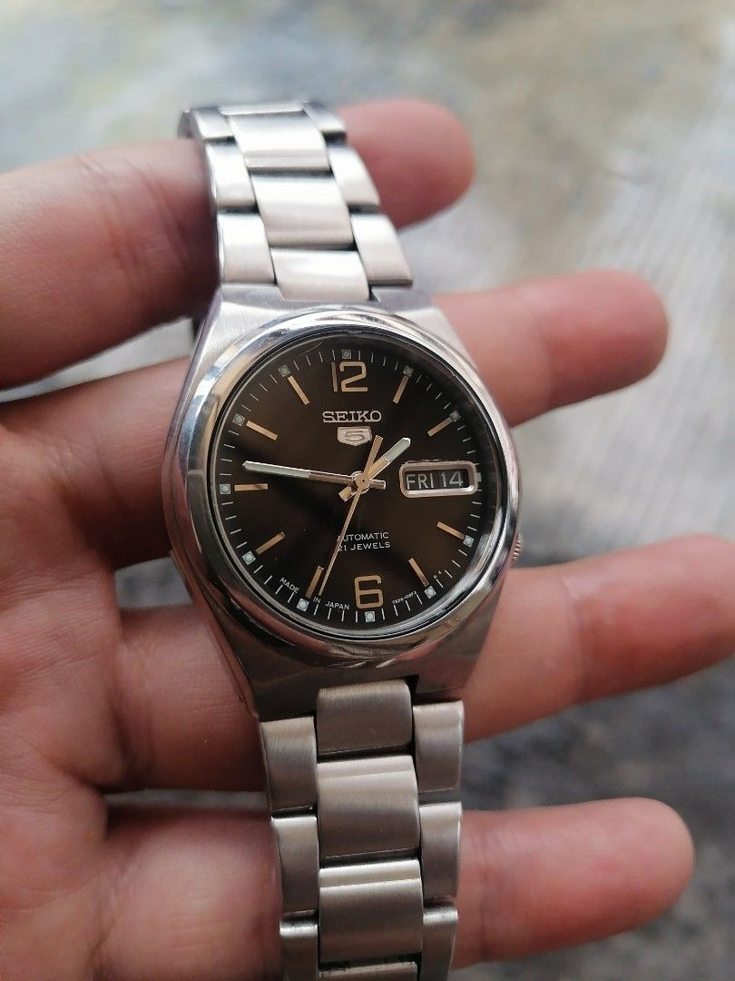 Seiko 5 automatic watch, Men's Fashion, Watches & Accessories, Watches on Carousell