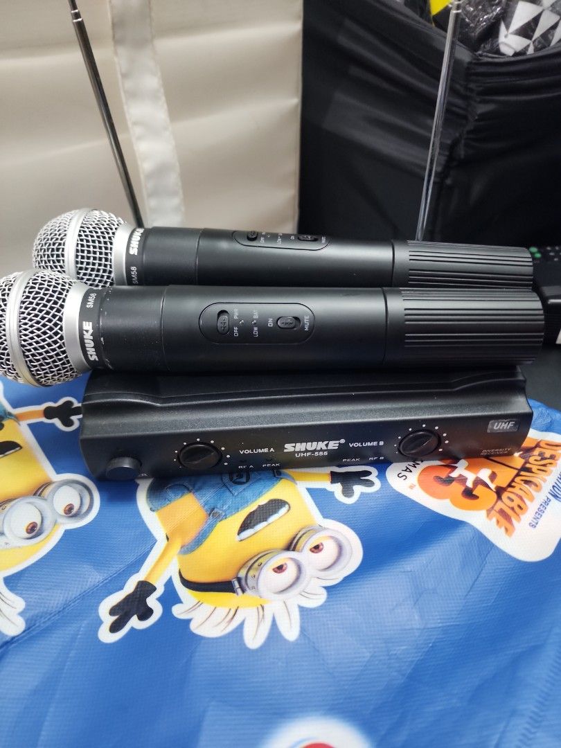 SHUKE wireless mic diversity receiver, Audio, Microphones on Carousell