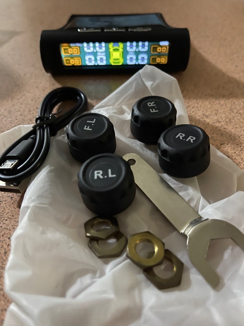 SOLAR TPMS CAR, Car Accessories, Accessories on Carousell