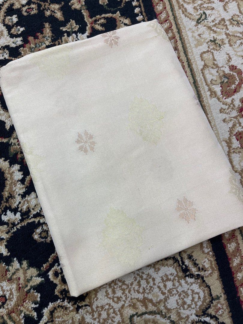 Songket sampin bunga tabur, Men's Fashion, Muslim Wear, Accessories on ...