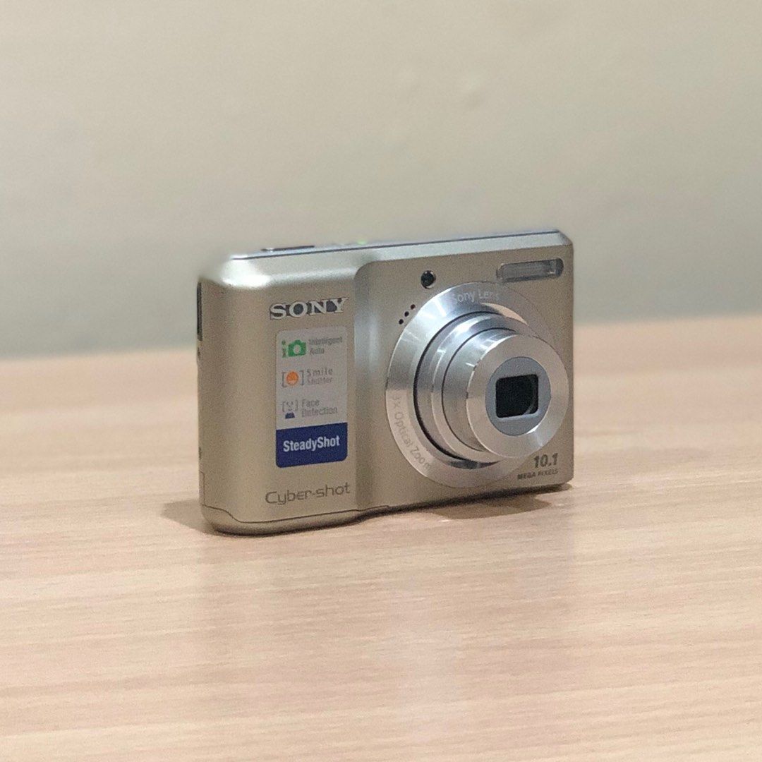 SONY CYBERSHOT DSC-S2000, Photography, Cameras on Carousell