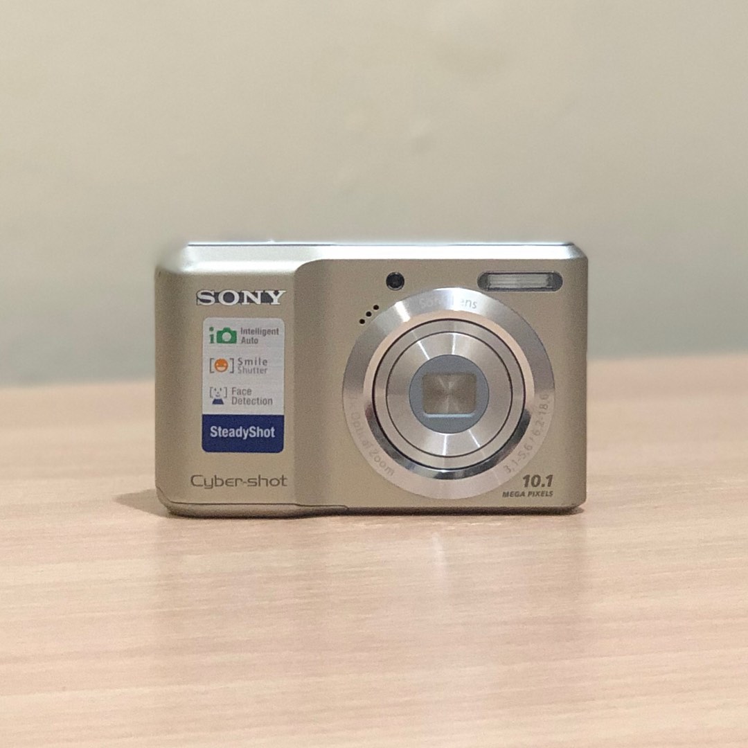 SONY CYBERSHOT DSC-S2000, Photography, Cameras on Carousell