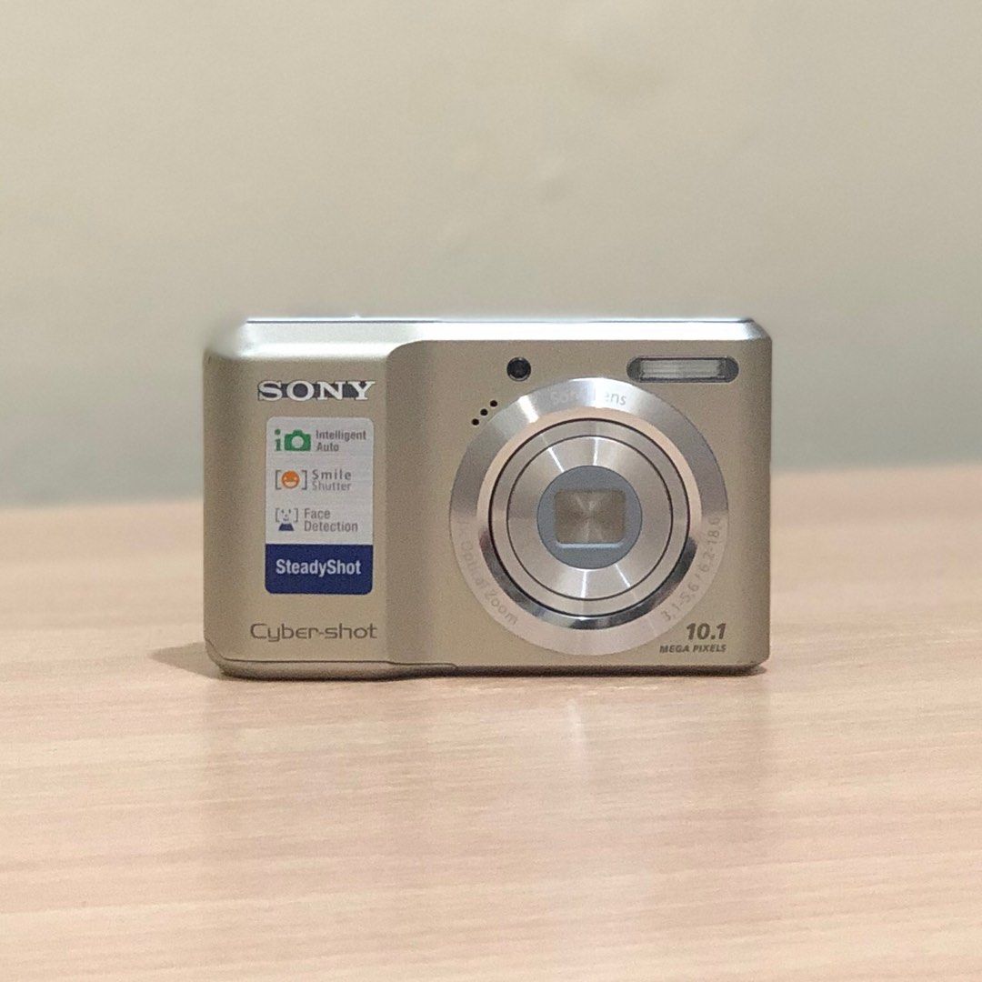 SONY CYBERSHOT DSC-S2000, Photography, Cameras on Carousell