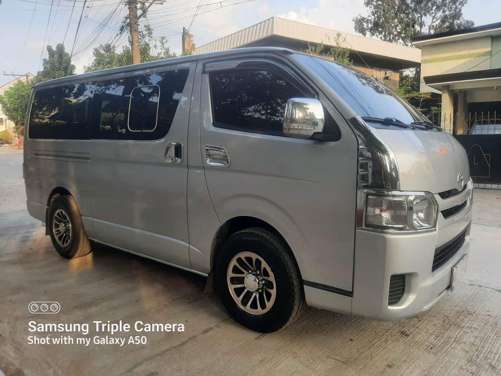 Toyota Hiace Commuter 3.0 Manual SUPER FRESH Original Paint 70tkms ...