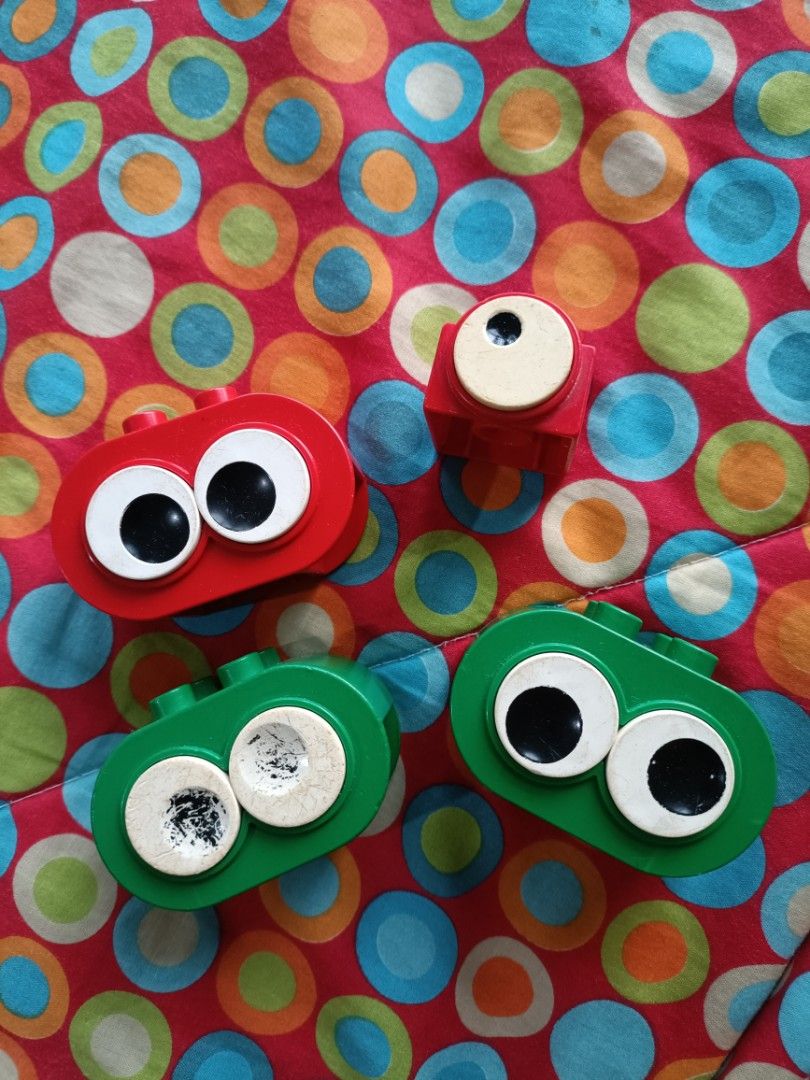 Vintage Duplo Eyes Block, Hobbies & Toys, Toys & Games on Carousell