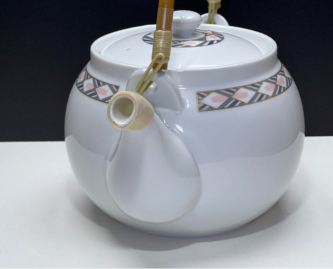 Vintage JAL Japan Airlines Tachikichi Porcelain Tea Pot, Hobbies & Toys ...