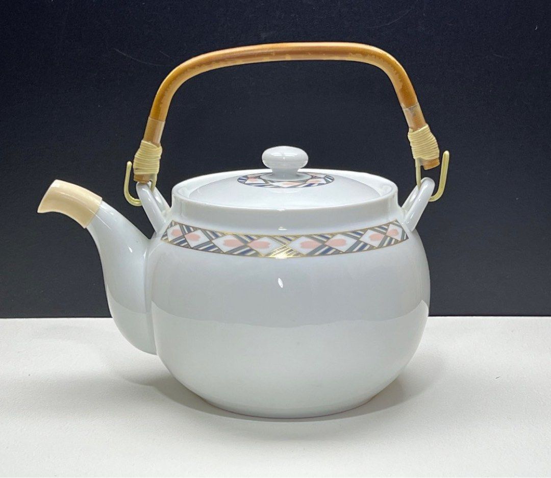 Vintage JAL Japan Airlines Tachikichi Porcelain Tea Pot, Hobbies & Toys ...