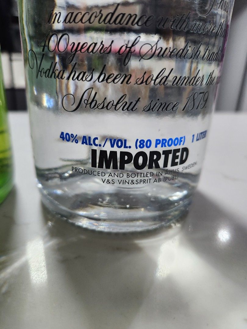 VODKA ABSOLUTE 1L, Food & Drinks, Alcoholic Beverages on Carousell