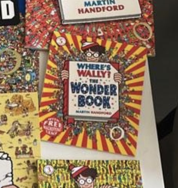 Wally wonder book, 興趣及遊戲, 書本 & 文具, 小說 & 故事書 - Carousell
