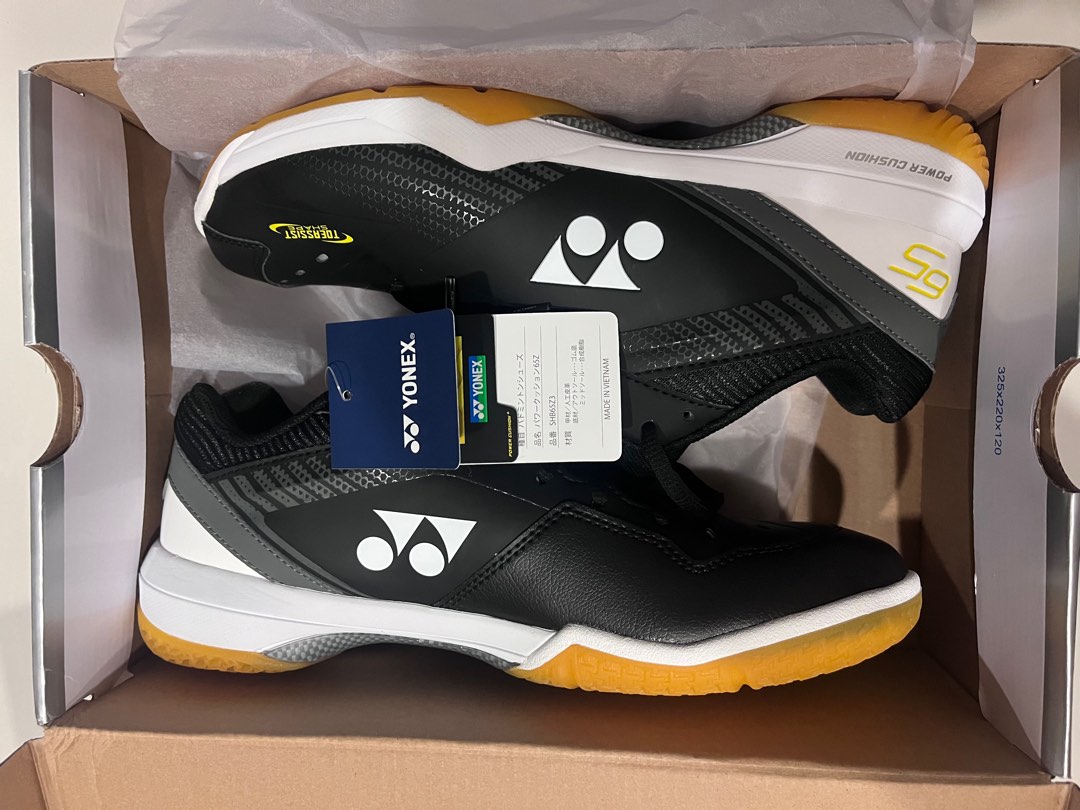 Yonex Power Cushion 65z, Sports Equipment, Other Sports Equipment and ...
