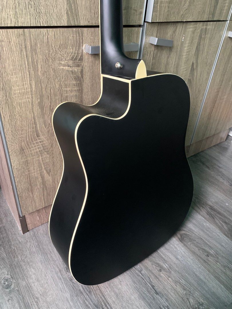 Acoustic Guitar Like New, Hobbies & Toys, Music & Media, Musical ...