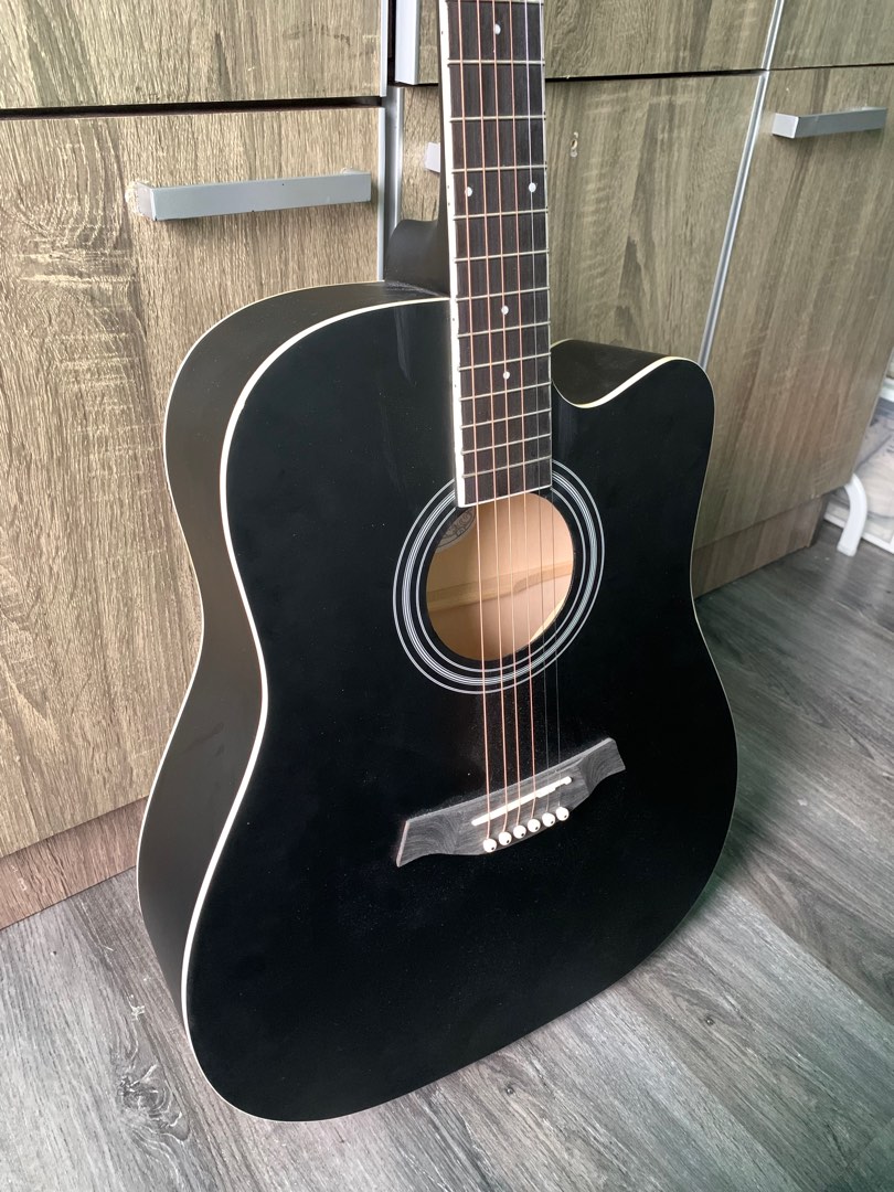 Acoustic Guitar Like New, Hobbies & Toys, Music & Media, Musical ...