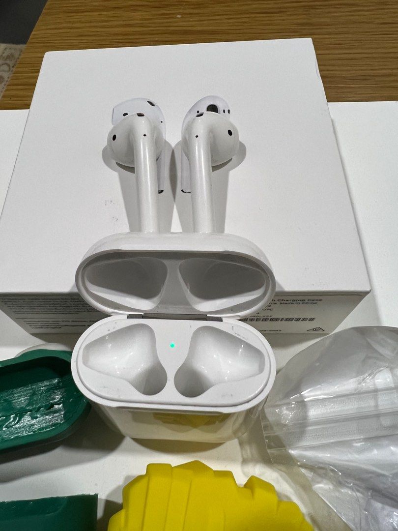 Apple AirPods Gen 1, Audio, Earphones on Carousell
