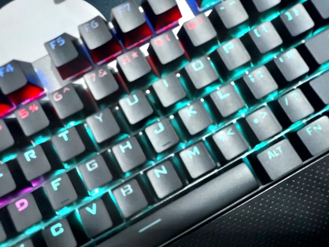 AULA F2088 Clicky Gaming Keyboard, Computers & Tech, Parts ...