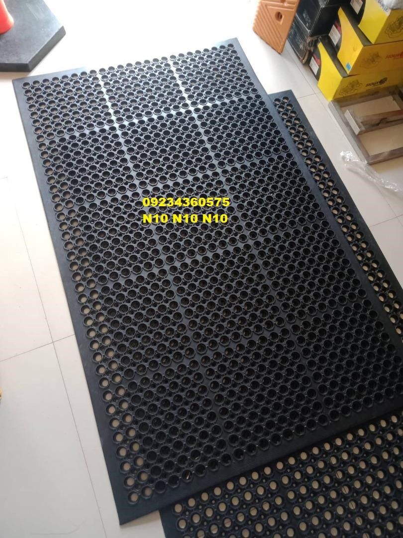 Black Rubber mat Heavy duty, Furniture & Home Living, Bathroom ...