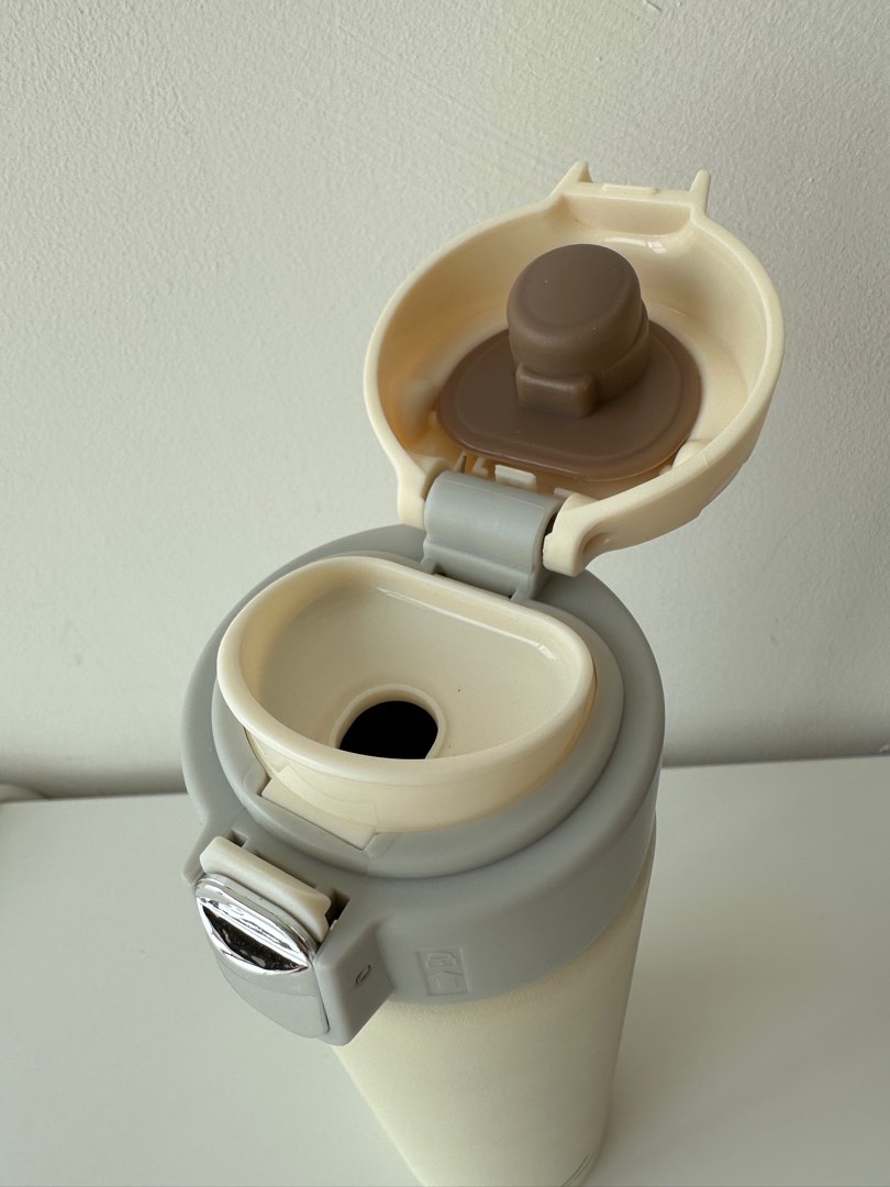 BNIB Debo Miffy Vacuum Flask thermos white/beige 480ml, Furniture ...