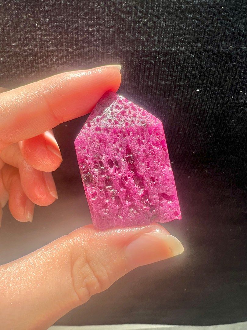 Cheap honeycomb ruby obelisk, Hobbies & Toys, Memorabilia ...