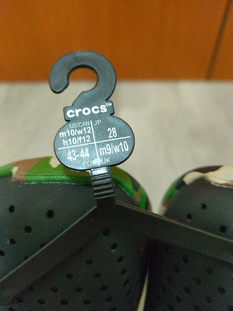 Crocs lite ride, Men's Fashion, Footwear, Flipflops and Slides on Carousell