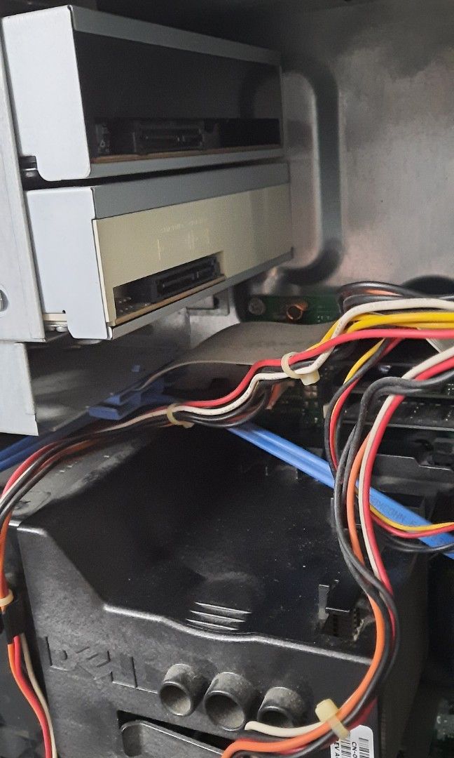 Dell Dimension E520, Computers & Tech, Desktops on Carousell