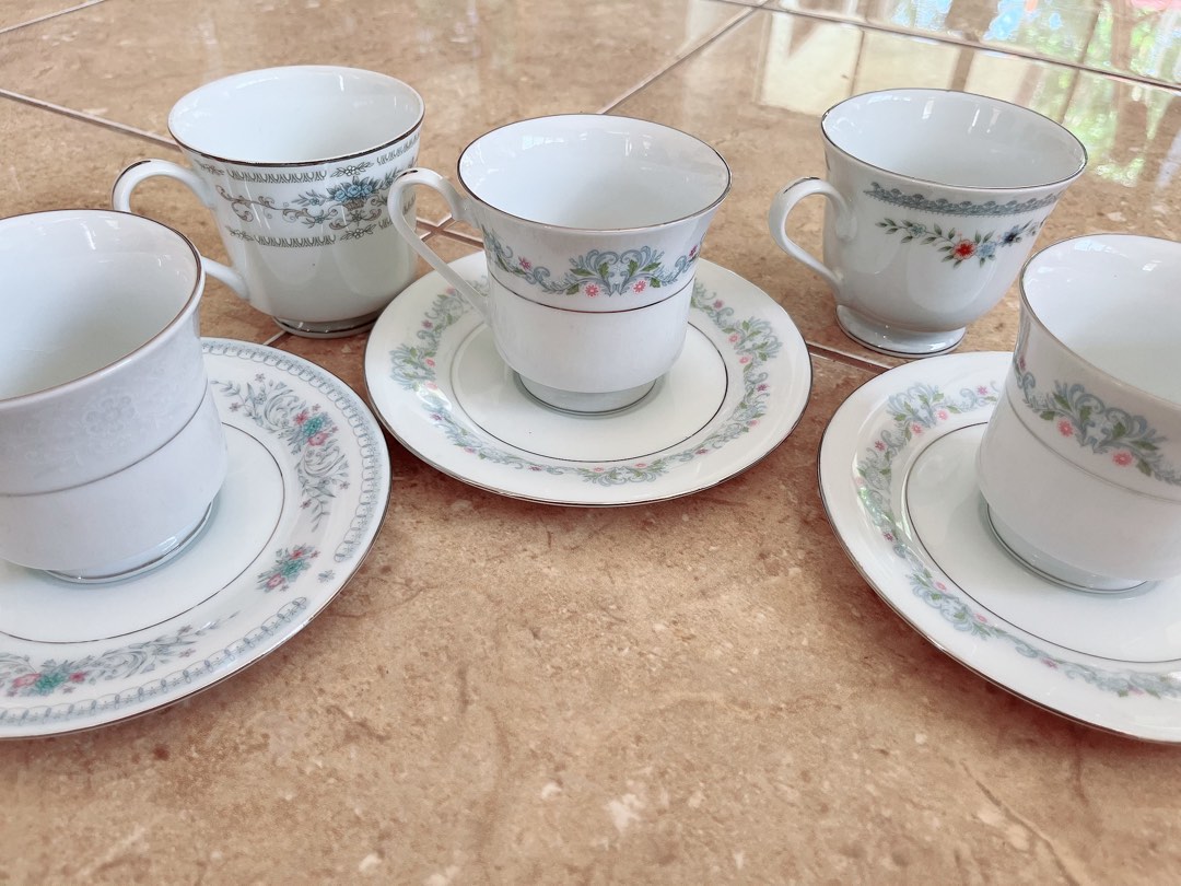 England: Assorted cups and saucers, Furniture & Home Living, Kitchenware & Tableware, Coffee ...