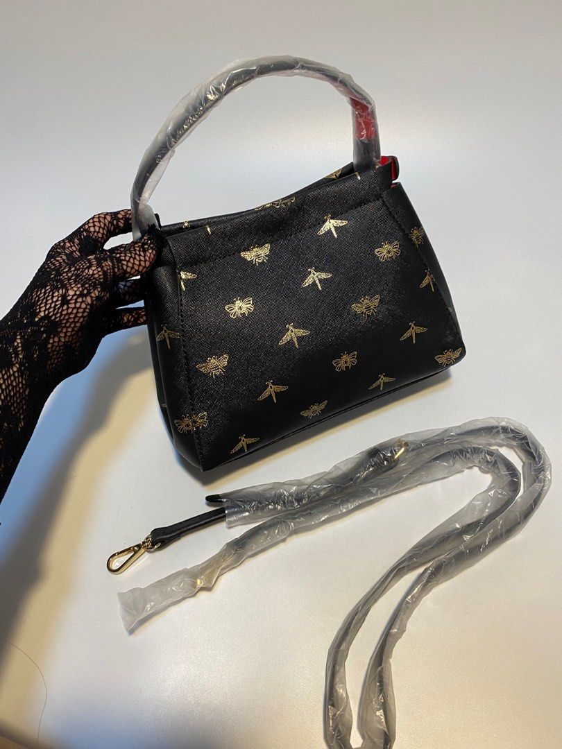 Estee Lauder Two Way Authentic, Luxury, Bags & Wallets on Carousell
