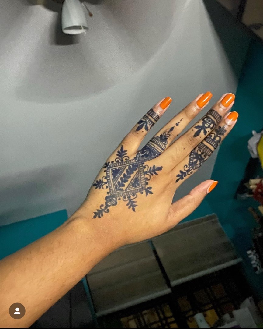 Henna Booth!, Beauty & Personal Care, Hands & Nails on Carousell