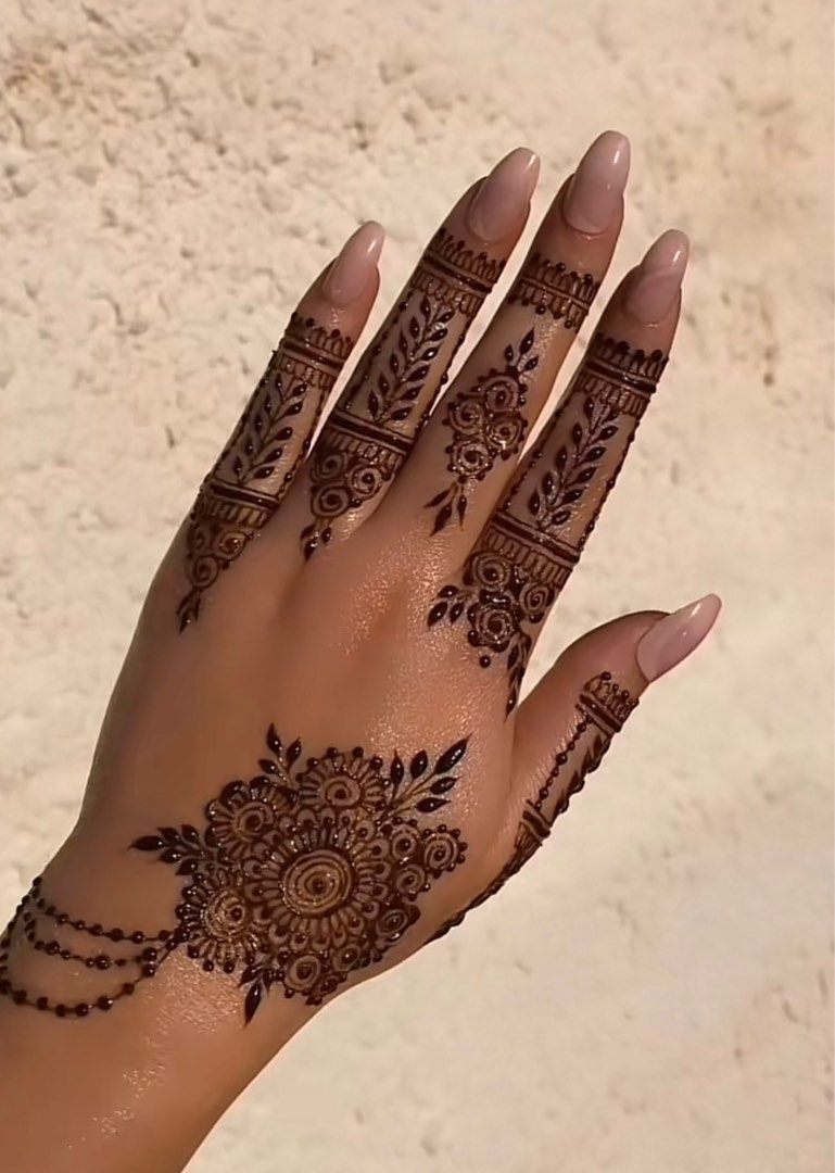 Henna Booth!, Beauty & Personal Care, Hands & Nails on Carousell