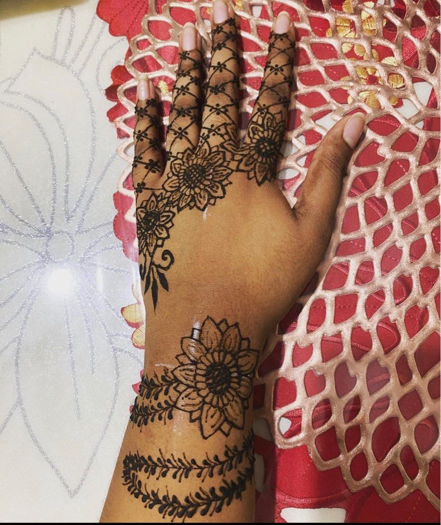 Henna Booth!, Beauty & Personal Care, Hands & Nails on Carousell