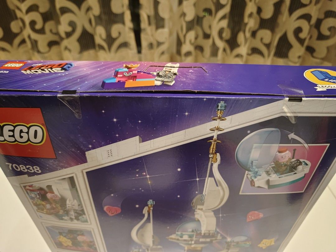 Lego 70838 The Lego Movie 2 Queen Warevra's 'so-not-evil' Space Palace ...