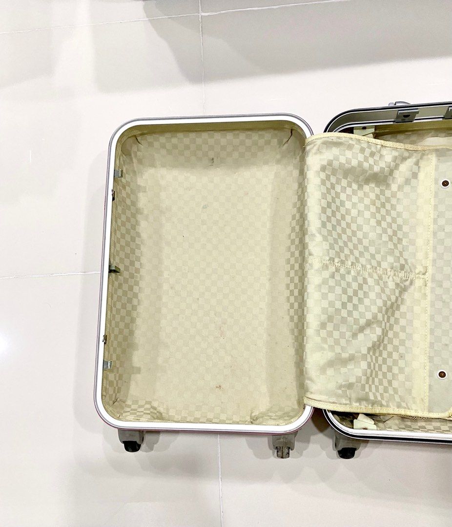 LOJEL METAL HARD CASE 4 WHEEL LUGGAGE 26 INCH, 5 KG, Hobbies & Toys ...